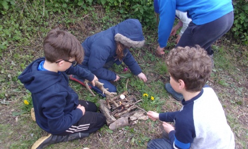 Modbury Primary School - Year 5 Forest School